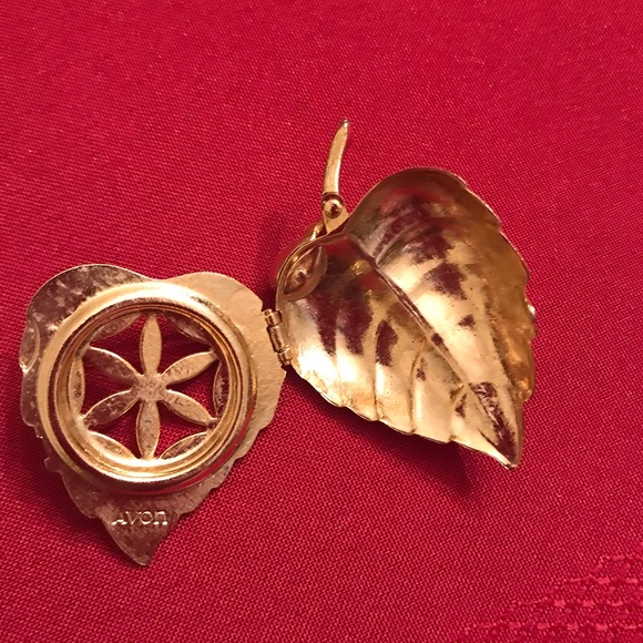 Avon | Jewelry | Vintage Avon Perfume Locket Leaf Pin | Poshmark